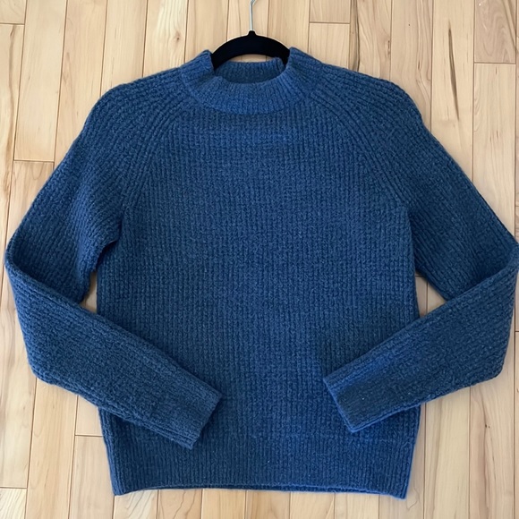 Banana Republic | Sweaters | Banana Republic Wool Blend Waffle Mockneck ...